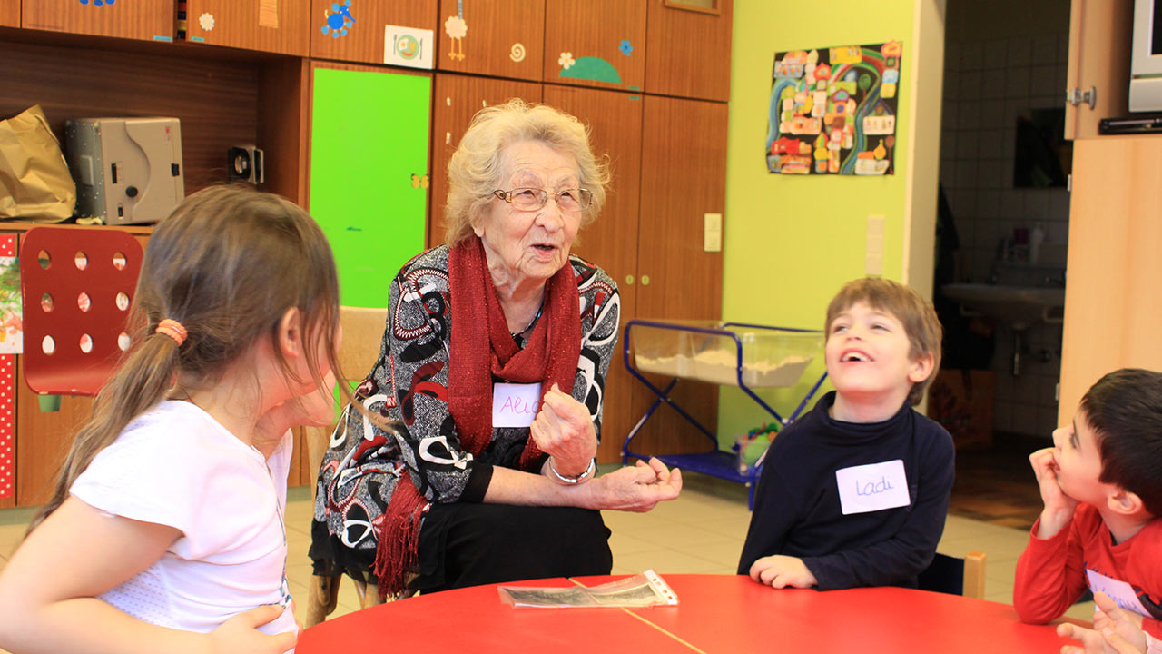 For an autonomous, dignified life - Luxembourg Red Cross, Mënschen hëllefen
