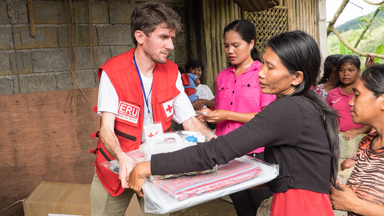 About the Luxembourg Red Cross - Luxembourg Red Cross, Mënschen hëllefen