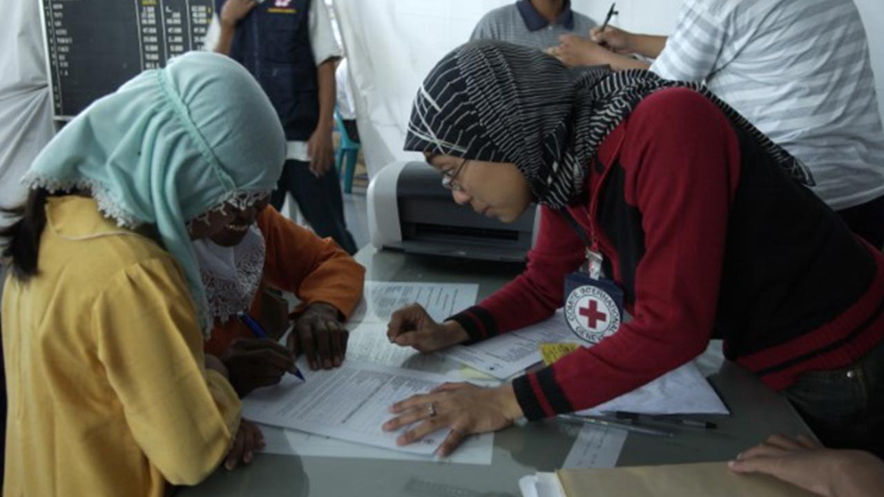 Restoring Family Links - Luxembourg Red Cross, Mënschen hëllefen