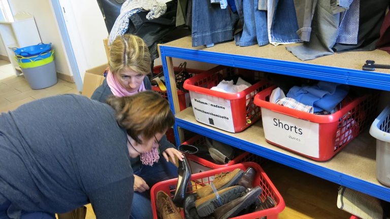 Vestiaires - Croix-Rouge luxembourgeoise, Mënschen hëllefen