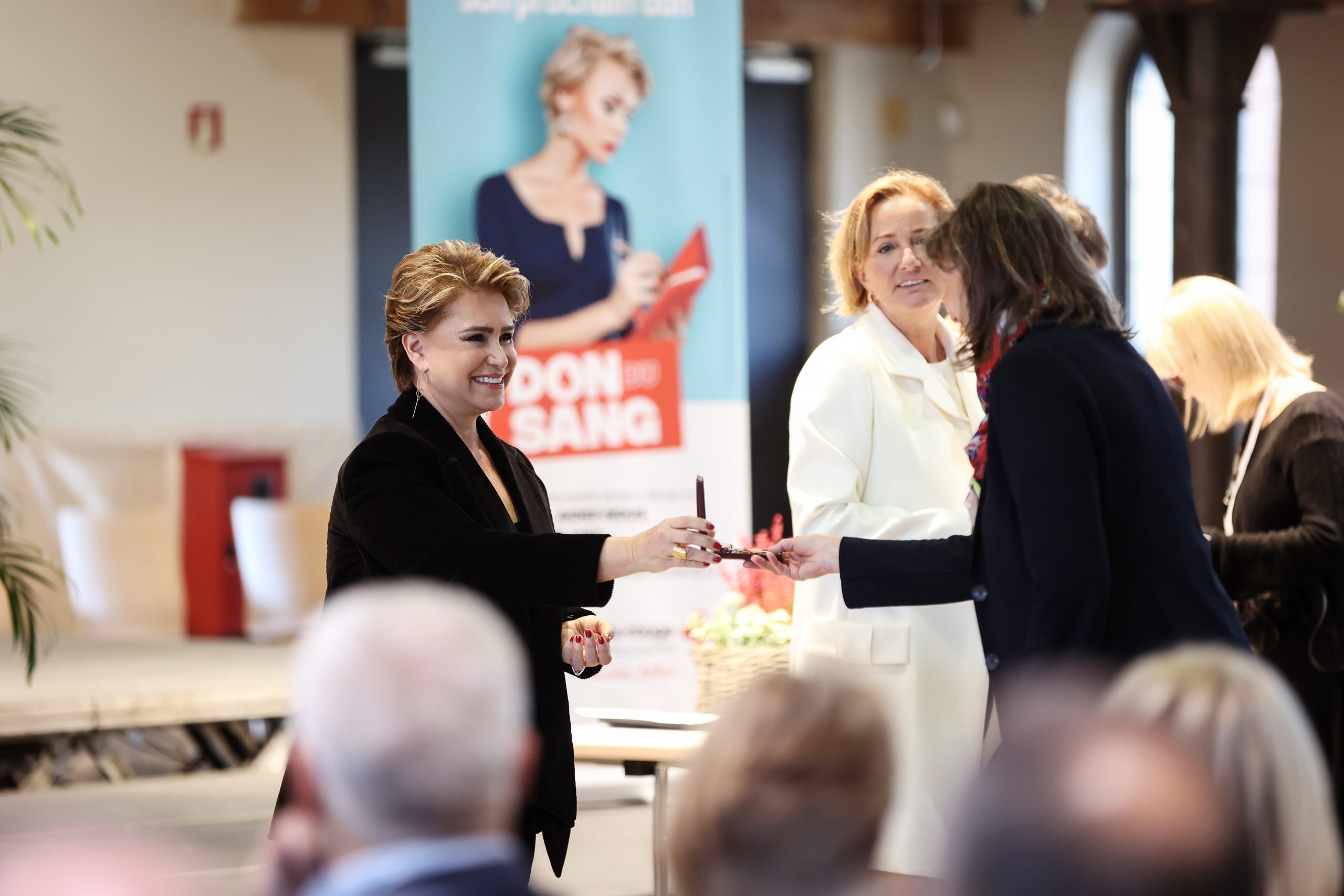 Merci aux donneurs de sang! - Croix-Rouge luxembourgeoise, Mënschen ...